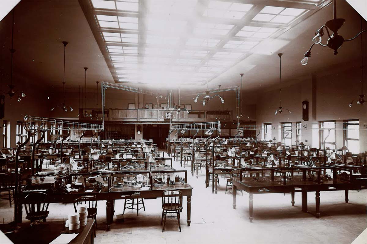 The History of the Ellicott Square Building: Buffalo’s Largest Office ...